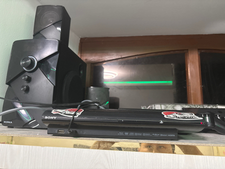 Playstation 3  Holati zor 512 gb 50+ oyin disk oqidi 3 ta josigi bor !