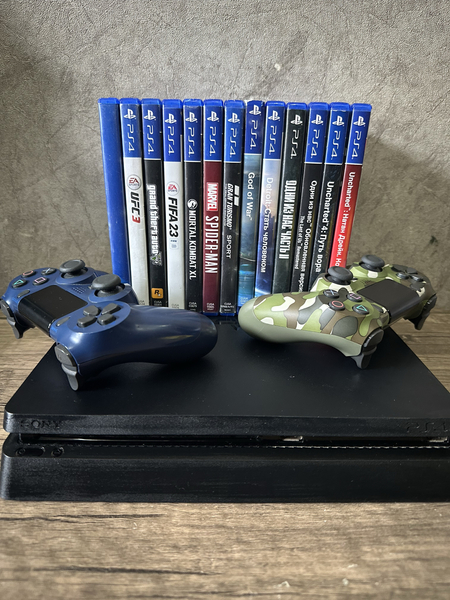 PlayStation 4 Slim