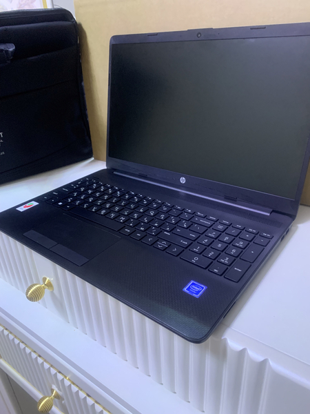 Hp notbook sotiladi