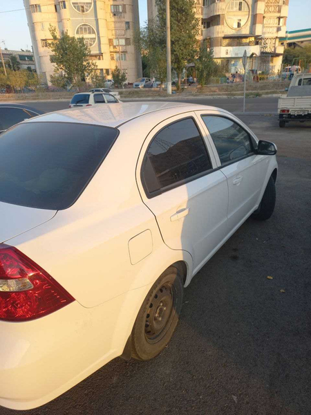 NEXIA 3 Sotiladi