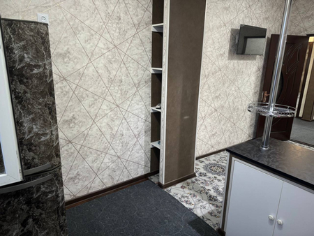 Arenda kivartira Bektimir Tumani vodnik pirakratura oldida 3xona navas