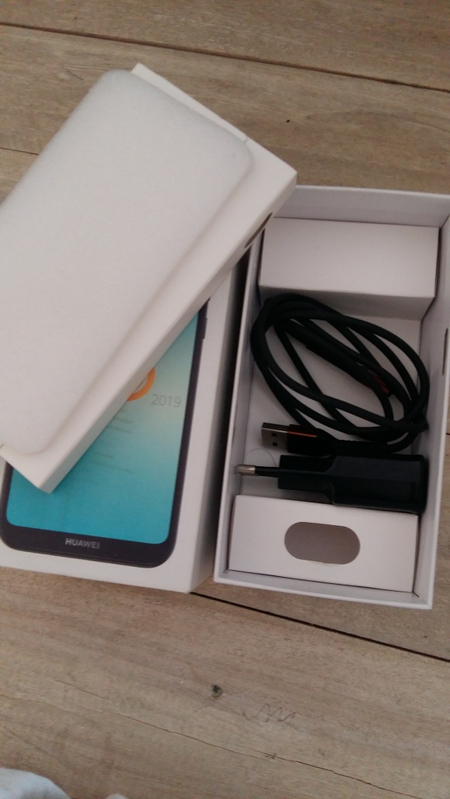 HUAWEI Y5 2019 сотилади 32гб памяти