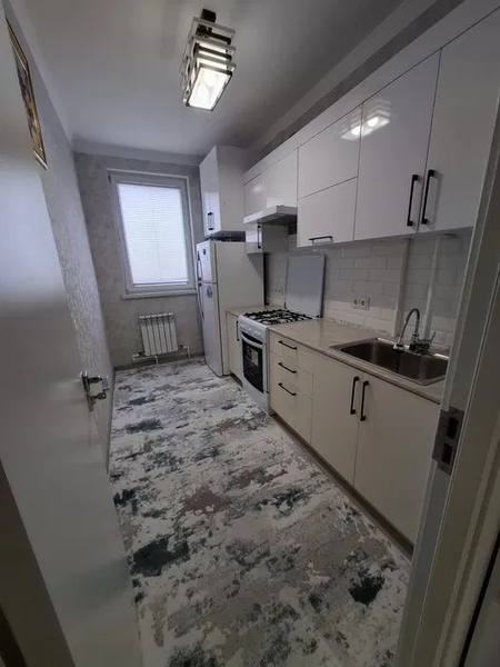 Квартира на Мирабаде  3/2/9 с мебелью техникой ремонт хороший