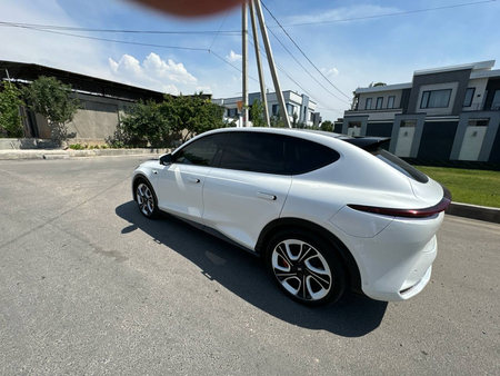 Элкторомобил IM LS7