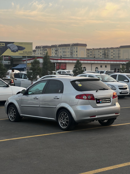 •Lacetti Hatchback 2005•