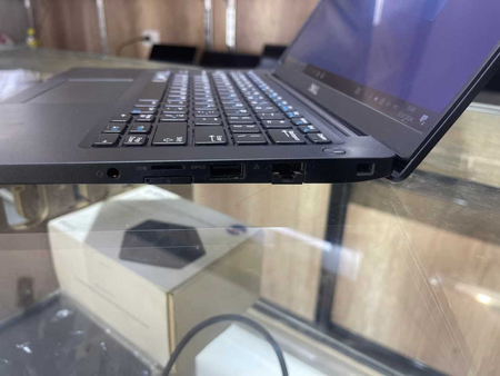 DELL Latitude 7390 intel Core i7-8650U vPRO озу16гб хард256ssd
