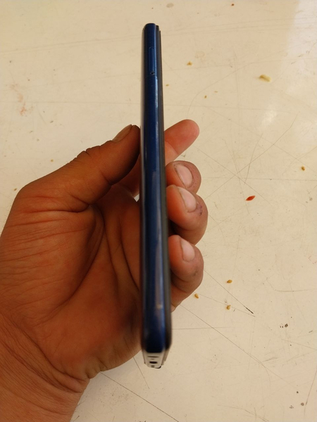 Redmi 8 sotiladi obmen bor 4ga 64