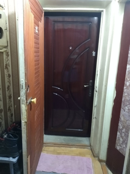 3 ком продается.