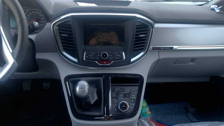 Jac M4 mikroavtobusi