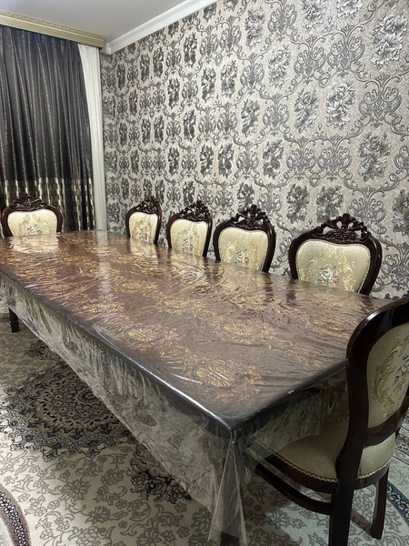 Стол и 12 стульев