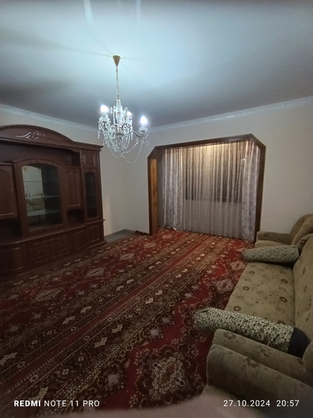 Буюк ипак йули.Максим Горький.метро.2.5.9 напротив буз базара