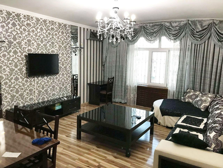 Аренда квартиры в центре метро Айбек 3/8/9 Новостройка