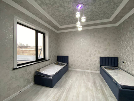 Парвозда каропка холатда участка сотилади! Учқахрамондан 4км! 3 сотих!