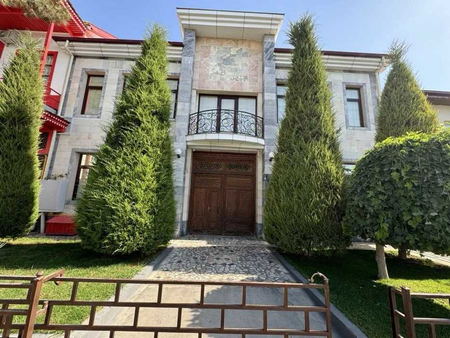 Яккасарай улица! сдается огромный участок со всеми удобствами