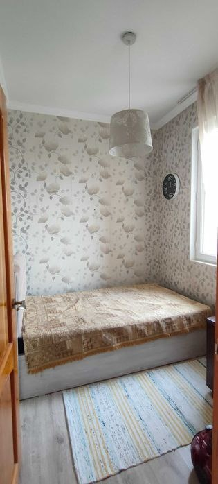 Сдается 2х комнатная квартира на Максим Горького