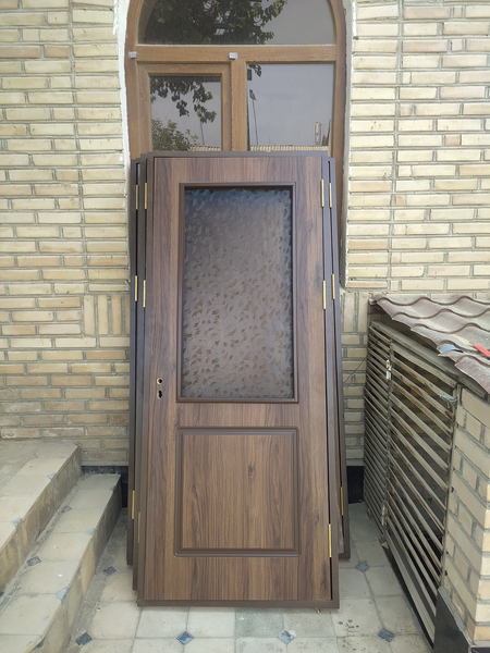 Mdf eshiklar sotiladi 0.8mdf bilan