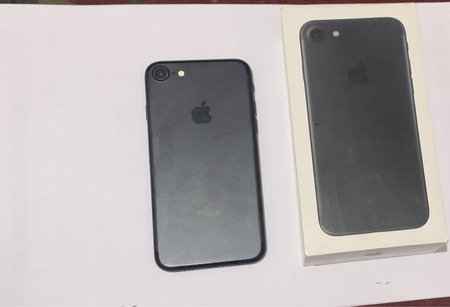 Iphone 7 holati yaxshi oladiganlar tel qilsin