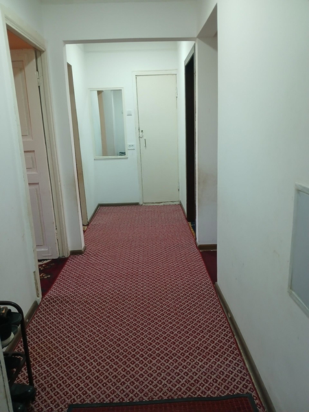 3 xonali kvartira sotiladi
