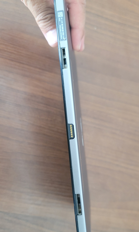 Asus Windovs 10 planshet sotiladi