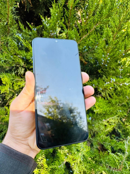 Poco F3 sotiladi