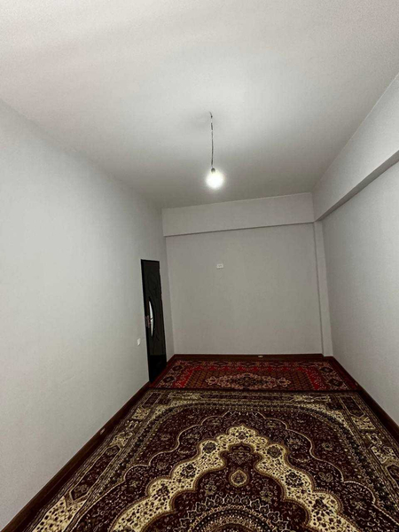 1 xonali 5  etajda joylashgan jixozlangan kvartira ijaraga beriladi