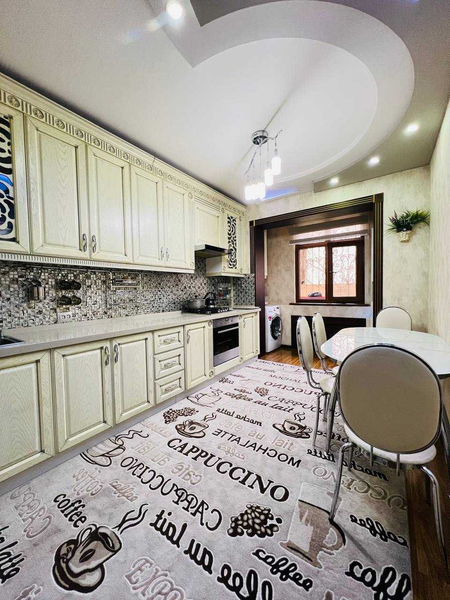 Продаётся 4/2/9 квартира на Метро Ойбек ор-р точка Вкуса  М-1