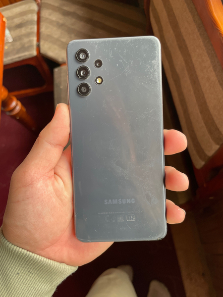 Samsung A32 holati a’lo