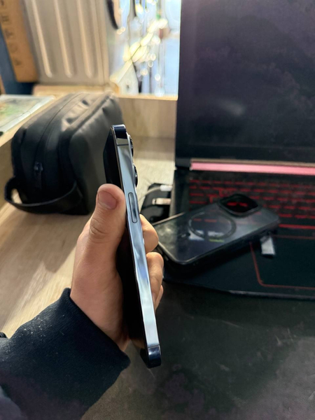 iPhone 13 pro...