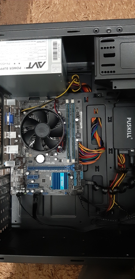 Продам Компьютер DDR3 H61 2шт с маниторм Immer LED22