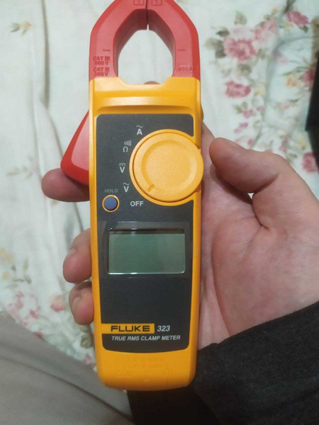 Токоизмерительные клещи Fluke 323. Новый