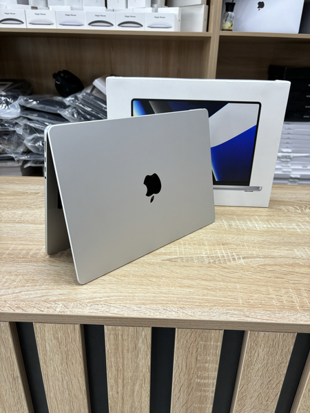 Macbook pro 2021 M1pro 16/512Gb