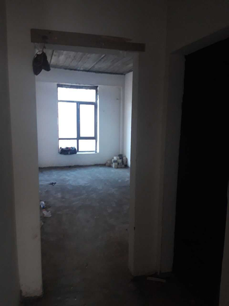 Продается 2 ком квартира коробка. Новостройка.