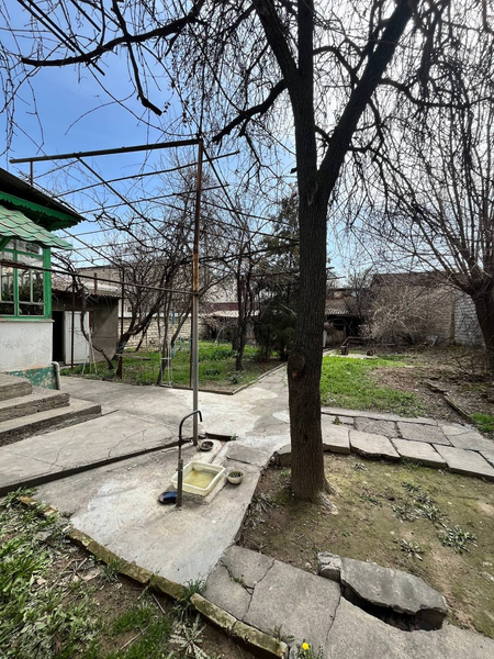 Продается участок 6 соток М.улугбек (142)