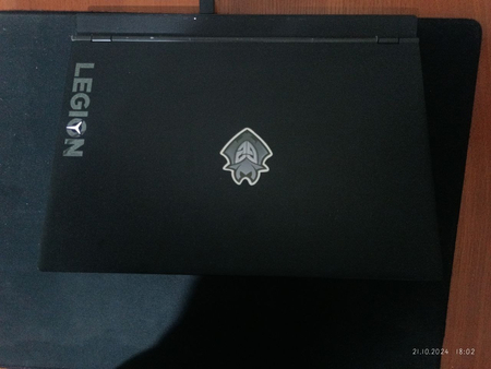 Продаю ноутбук LENOVO
