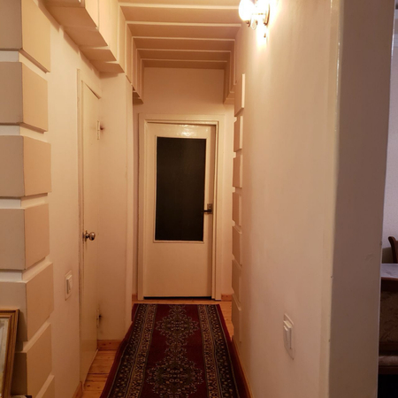 Срочно продается 4-х комн. квартира на Дархане, метро Хамид Алимджана.
