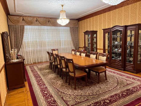 Продаётсяи дом, 18 соток  Амира Тимура