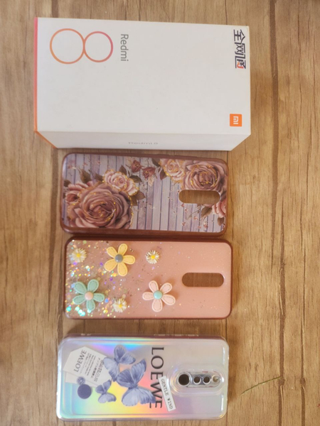 Redmi 8 sotiladi 3 ta g'ilofi qo'shib beriladi