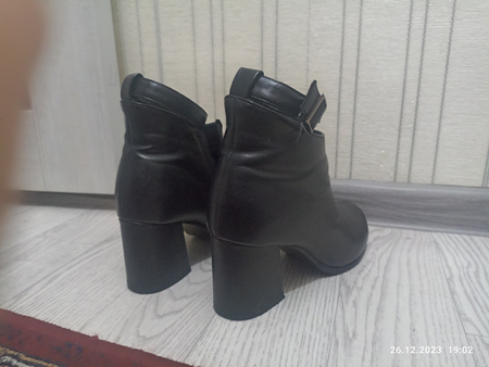 Продаются сапожки