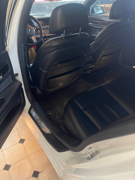 Bmw F02 750Li Long full
