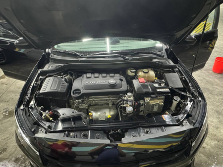 Chevrolet monza avto