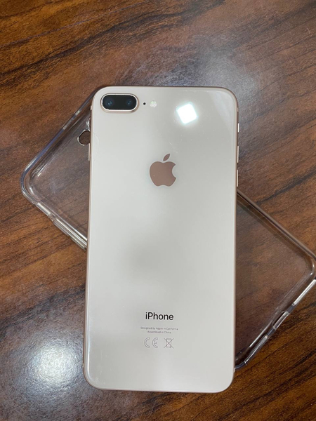Iphone 8+     RU/A