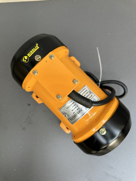Vibrator plashadochni