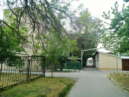 Купить квартиру в Ташкенте 1/1/4 на Юнусабадском р-не. Недорого(J2484)