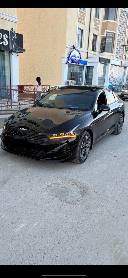 Kia k5 full Srochna sotiladi.