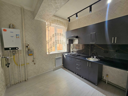 3 xonali 68m² 3-qavat sotiladi.