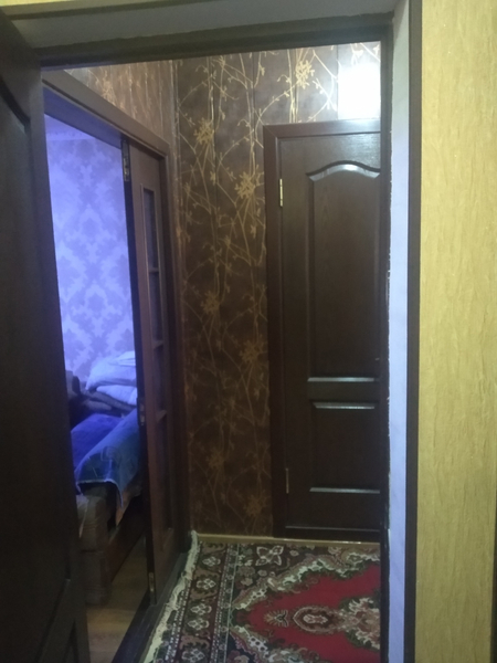 Продается 1 ком. В 2 ком. Переделанная. Сергели 5 метро узгариш.     .