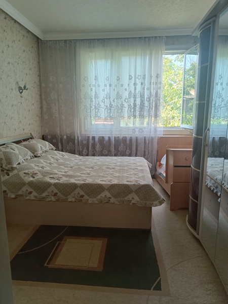 Срочно продается 2 комнатная квартира Чиланзар 3 квартал.