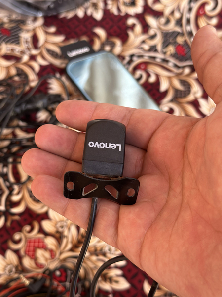 Lenovo kamera oldi orqa sotiladi