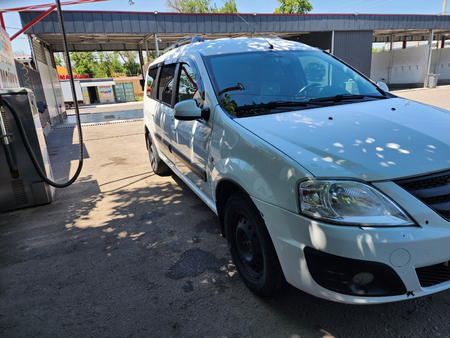 Lada largus 2018