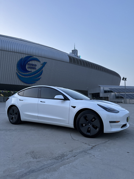 Tesla Model 3 Dual Motor Longe Range